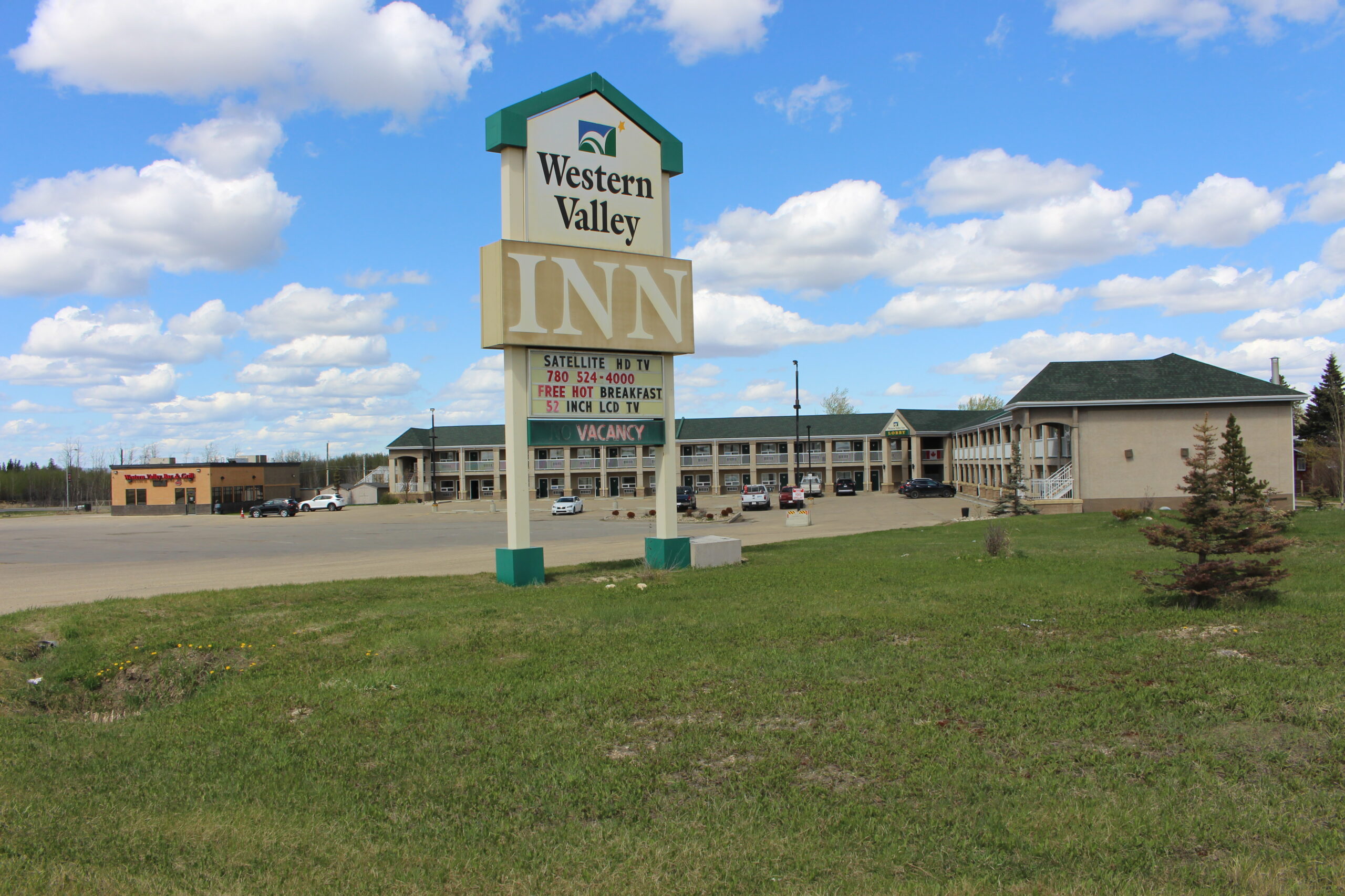 5402, 5404 Highway Street | Valleyview, AB | Northfield Commercial Real ...